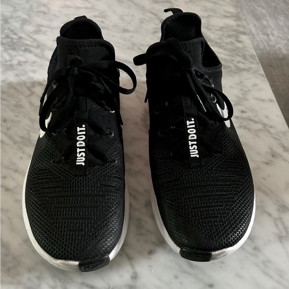 Nike | Shoes | Nike Trainer Shoe 9 2 Nike Free Line Gently Worn | Poshmark